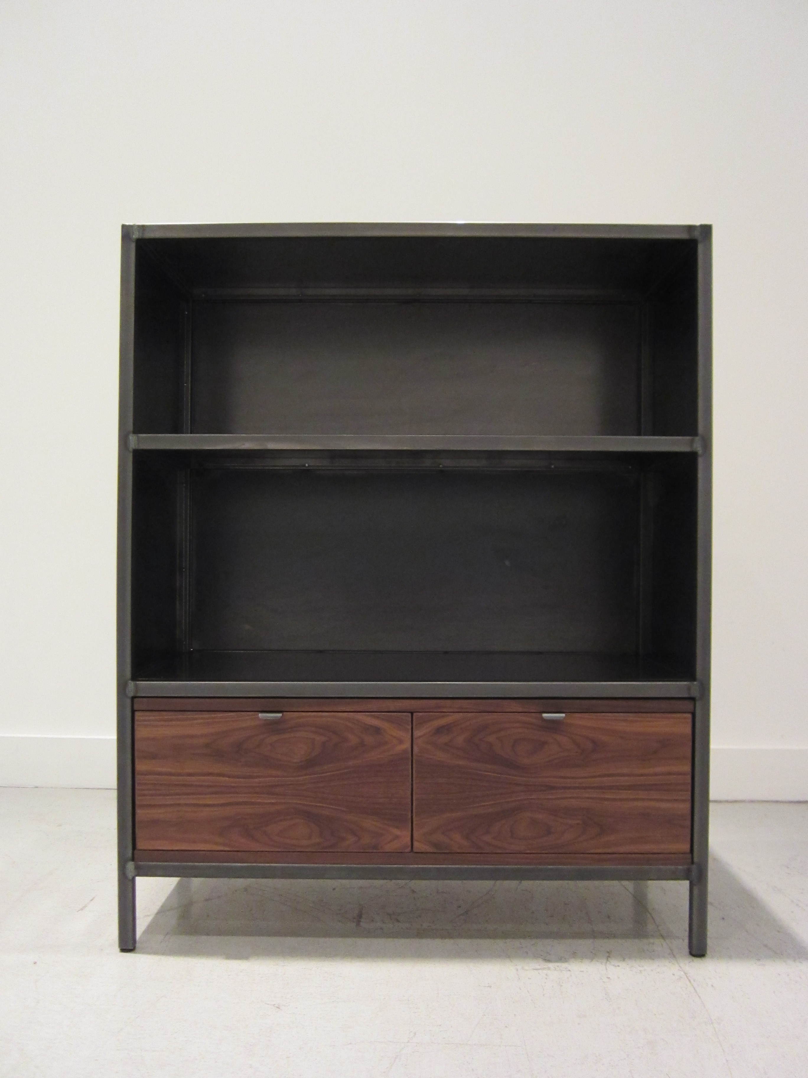 Shaw Display Case | Stylegarage