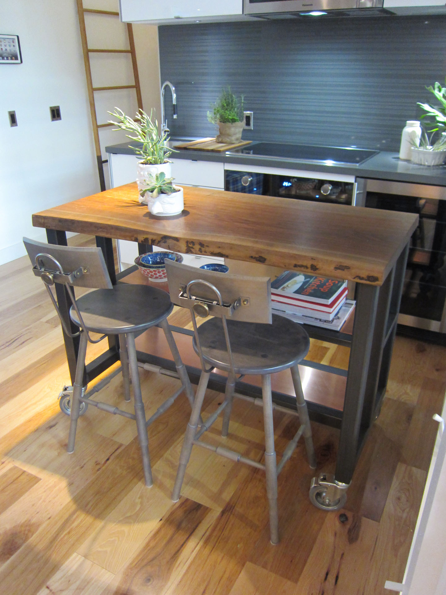 Delano Kitchen Island | Stylegarage