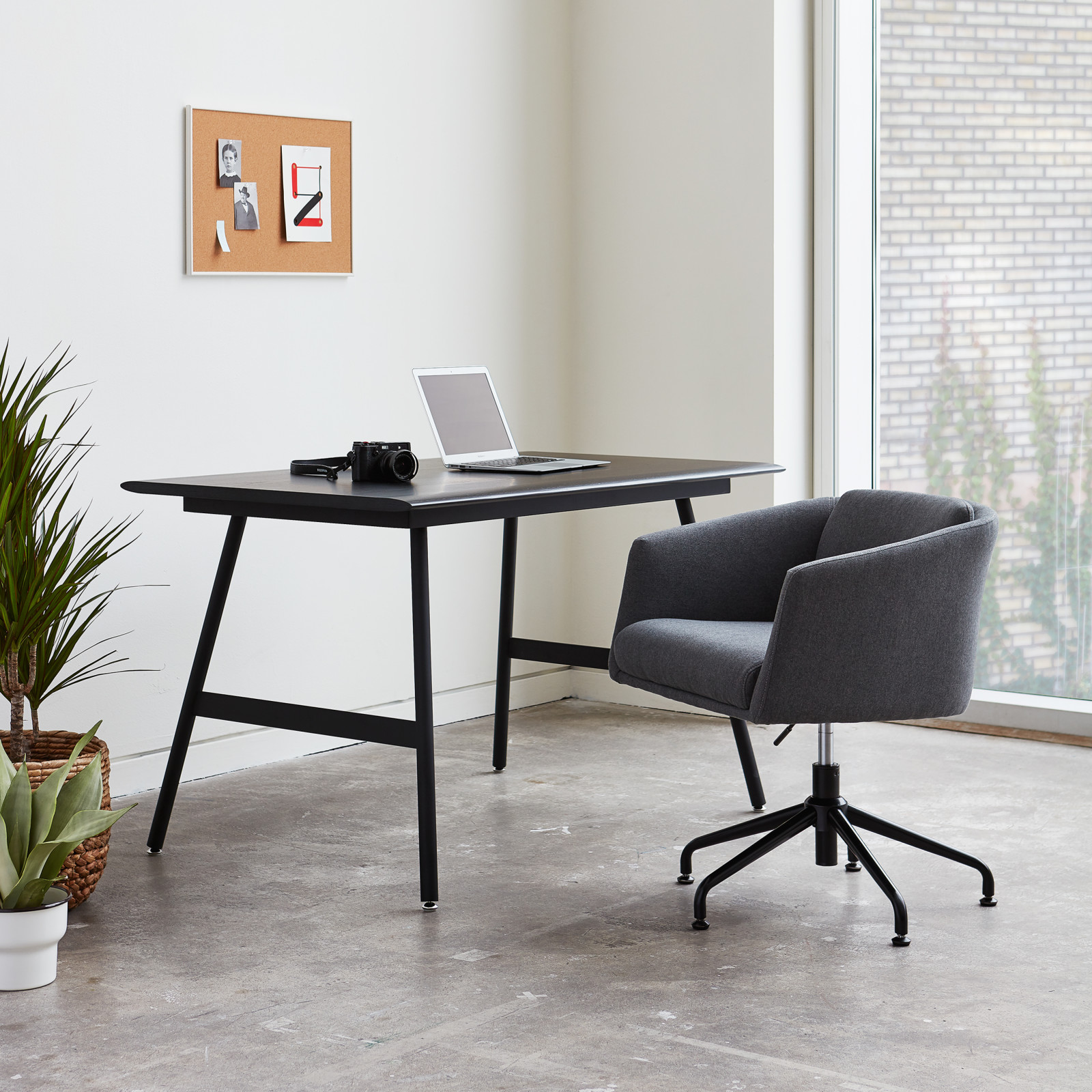 Radius Task Chair | Stylegarage