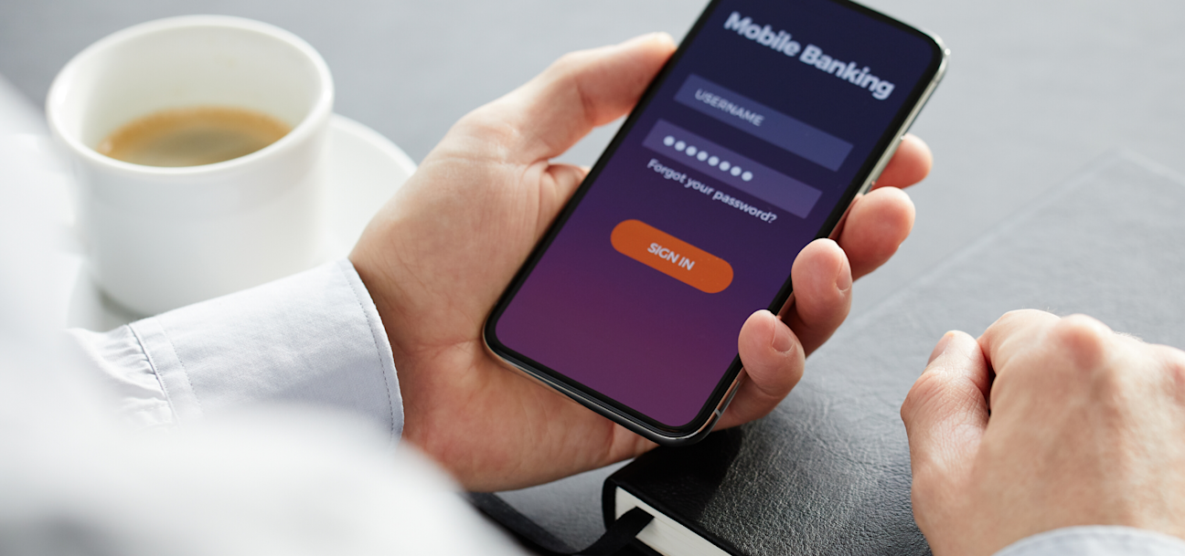 Mobile Banking Security: Is it Safe to use and How to Protect Yourself