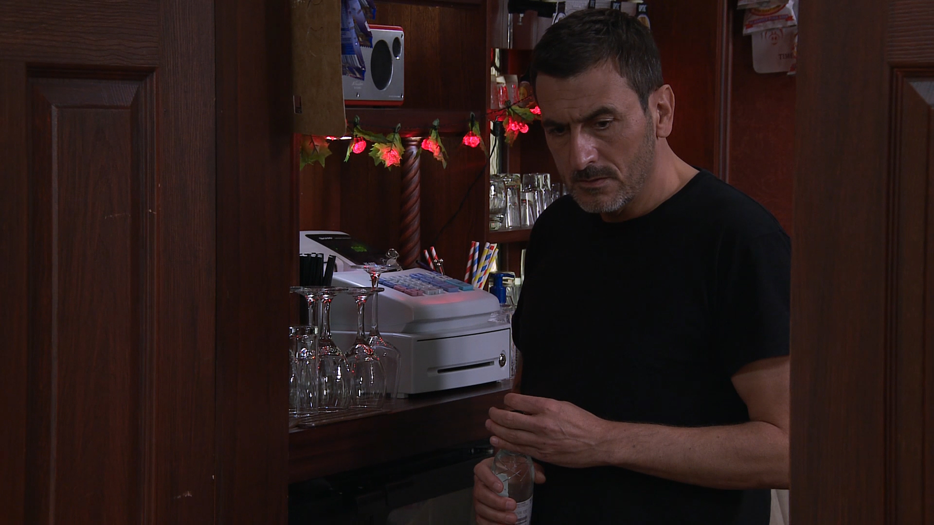 Preview Clips: Friday 4th December | Coronation Street