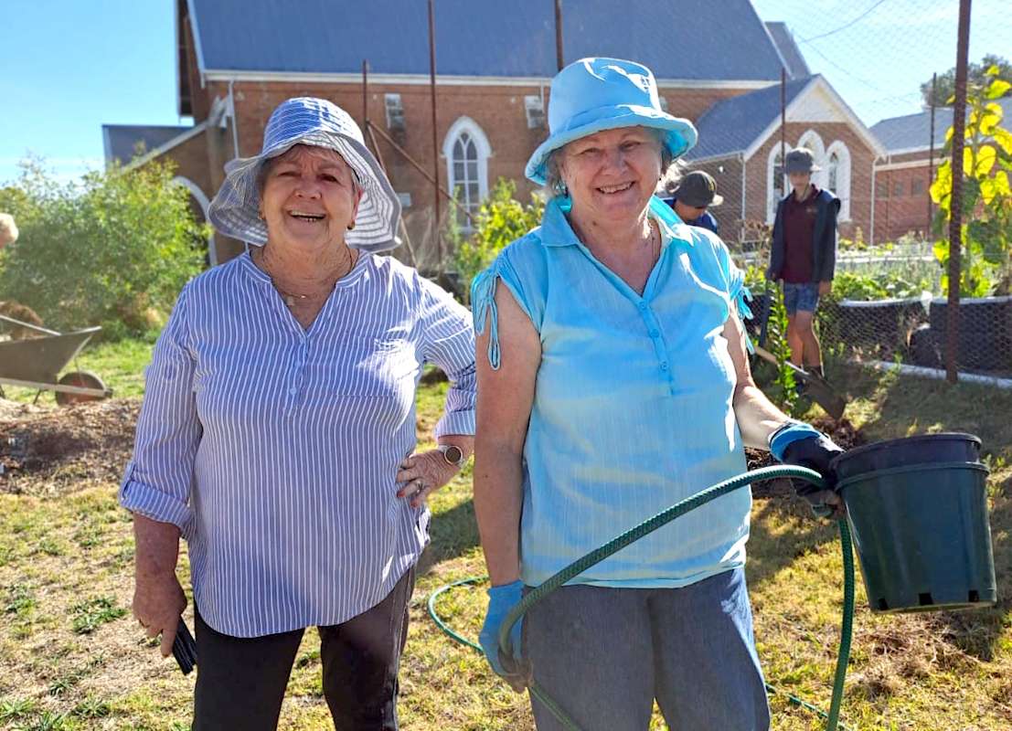 Kindness Grows in Spades | The Hilltops Phoenix - Hilltops Region News ...