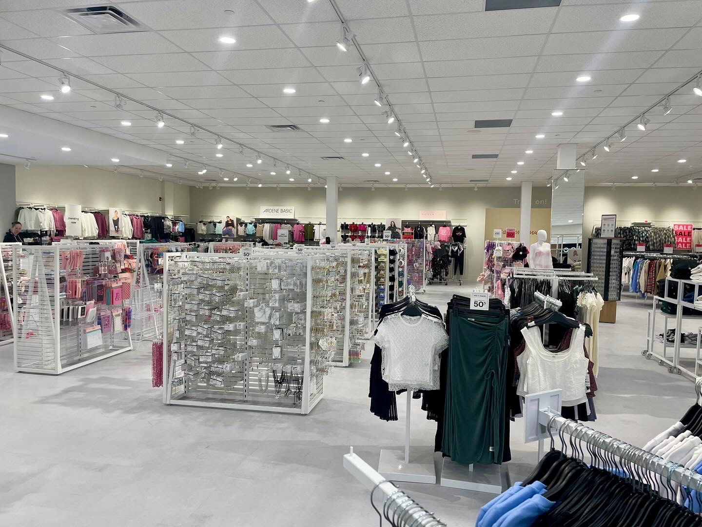 Ardene Opens Expanded Store at Lambton Mall | Europro - Commercial ...