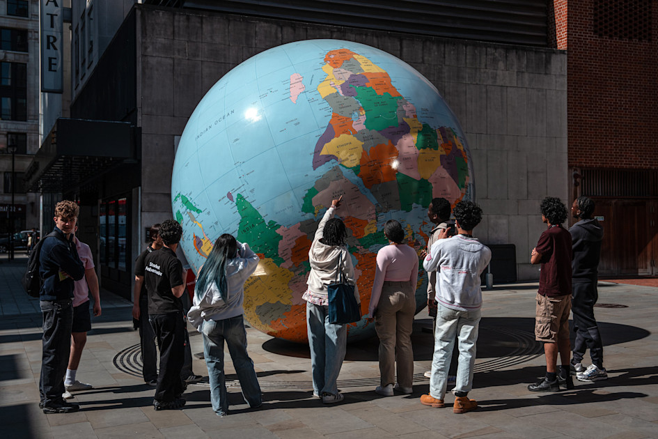 Equity outlook: Through the maelstrom | Robeco UK