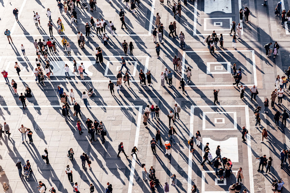 Decomposing equity returns: Earnings growth versus multiple expansion ...