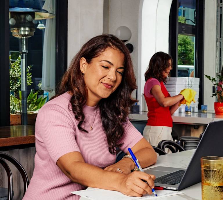 How to Write the Perfect Restaurant Host Job Description