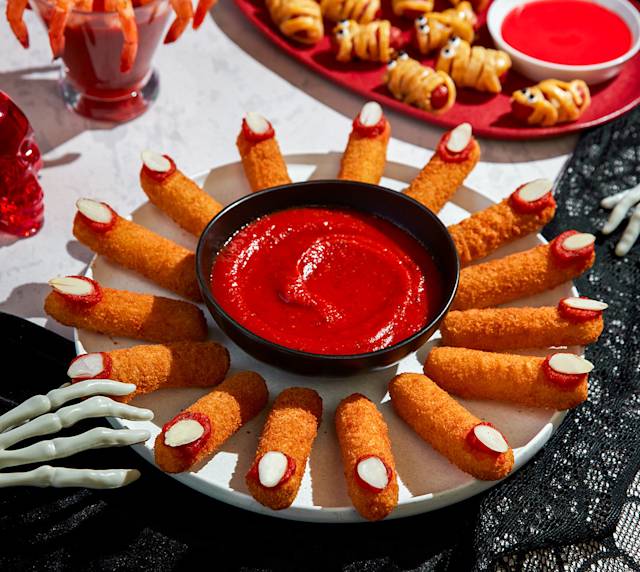 Classy-Meets-Spooky Halloween Party Food & Decor Ideas | DoorDash Blog