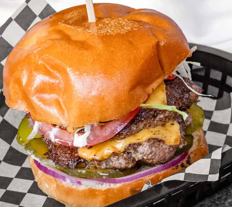 Where to Eat the Best Burgers in Toronto | DoorDash Blog