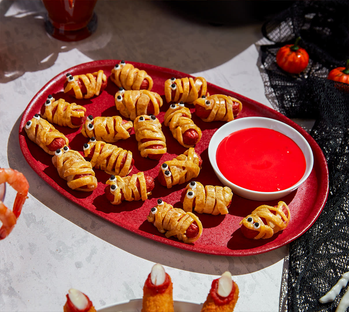 Classy-Meets-Spooky Halloween Party Food & Decor Ideas | DoorDash Blog