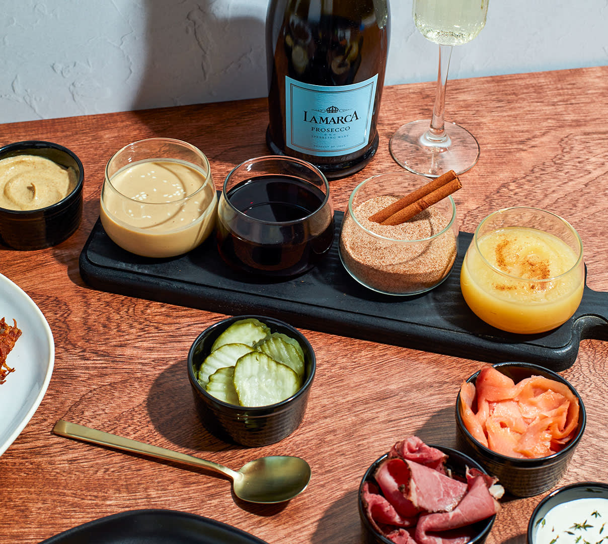 How to Throw a Holiday Party with a Build-Your-Own Latke Bar | DoorDash ...