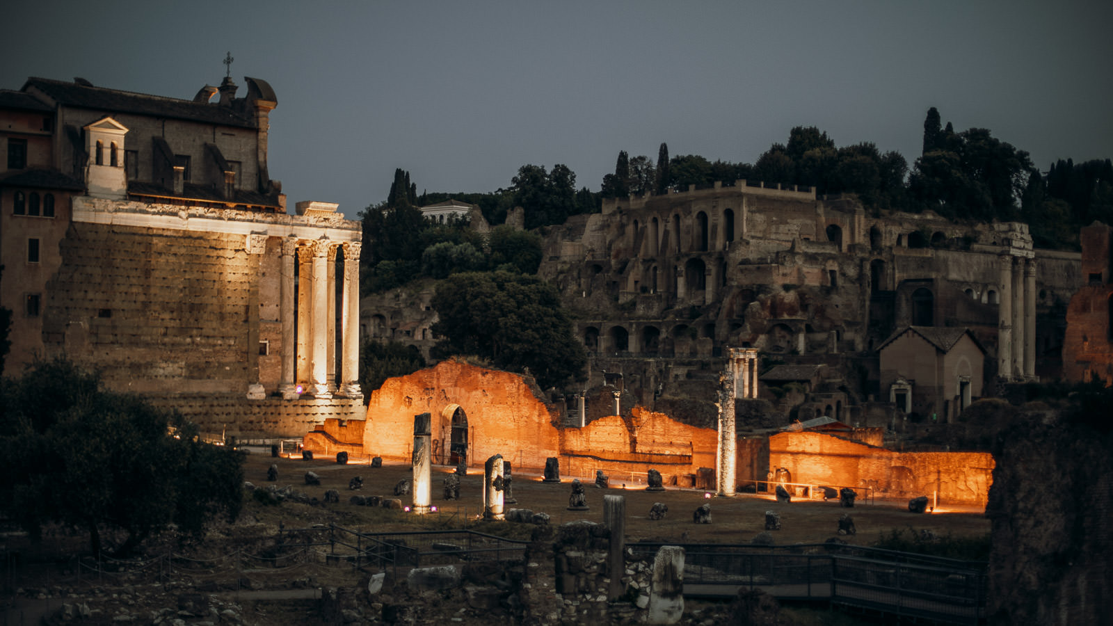 VIP Colosseum Night Tour with Colosseum Underground | Walks