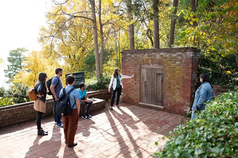 Small Group Washington DC Walking Tours | Skip the Line Entry | Take Walks