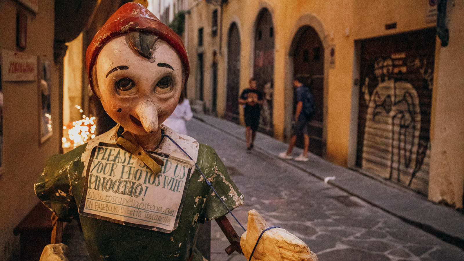 Oltrarno at Sunset: Florence Food & Wine Tour | Walks