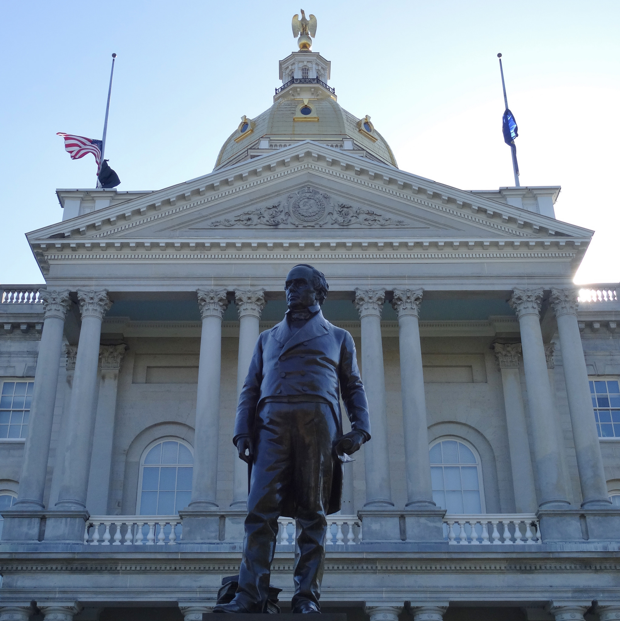 US town brings in factory by guaranteeing specialist graduates