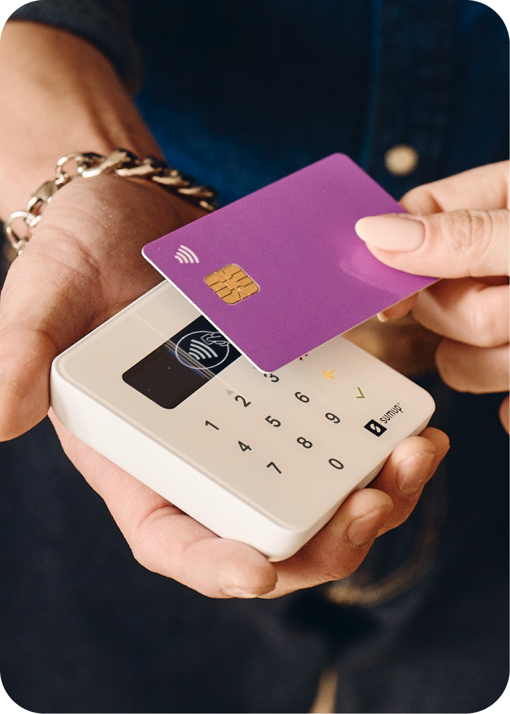 Accept donations with SumUp’s card readers for charities