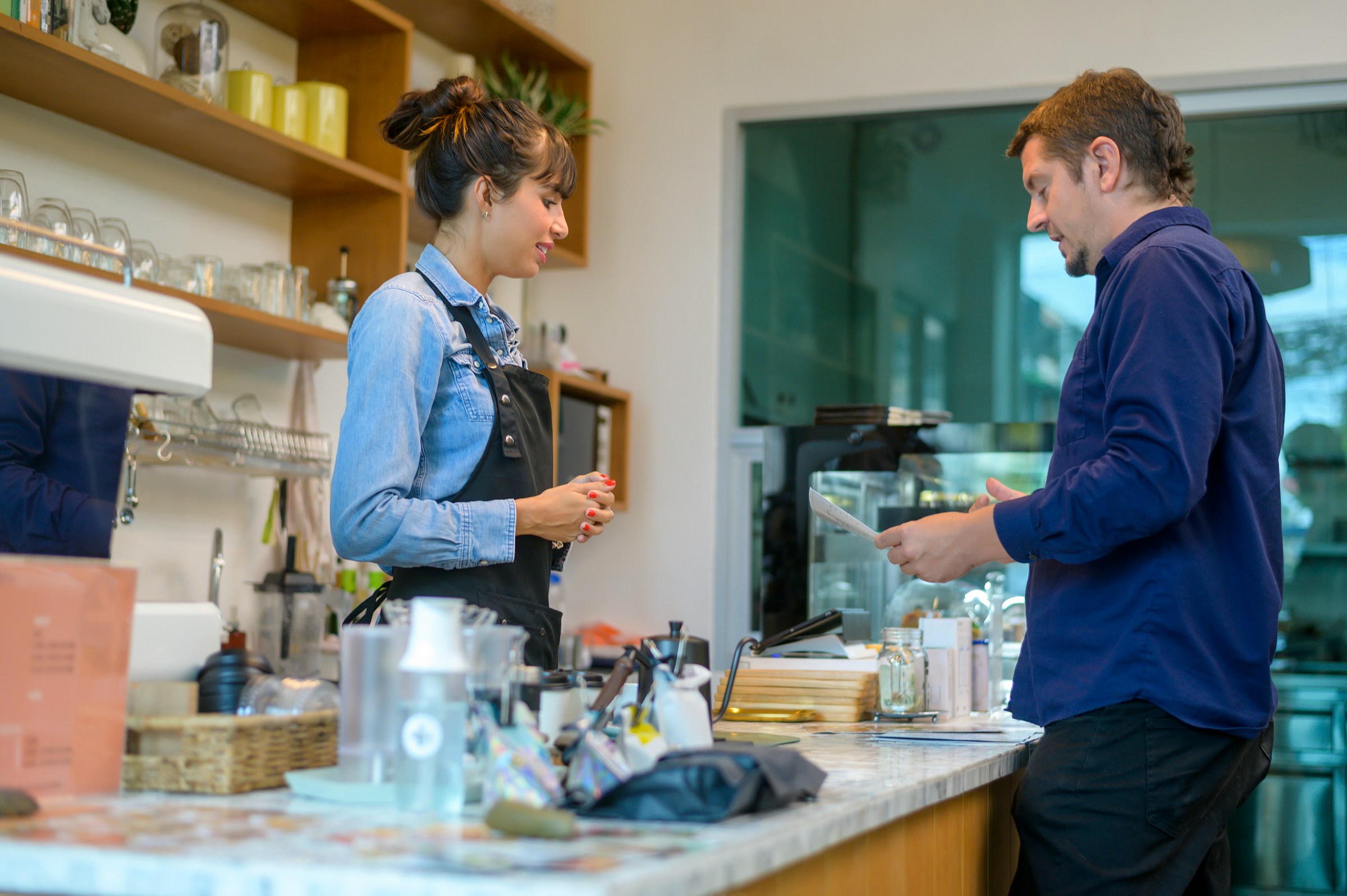 How To Deal With Difficult Clients: 8 Proven Strategies