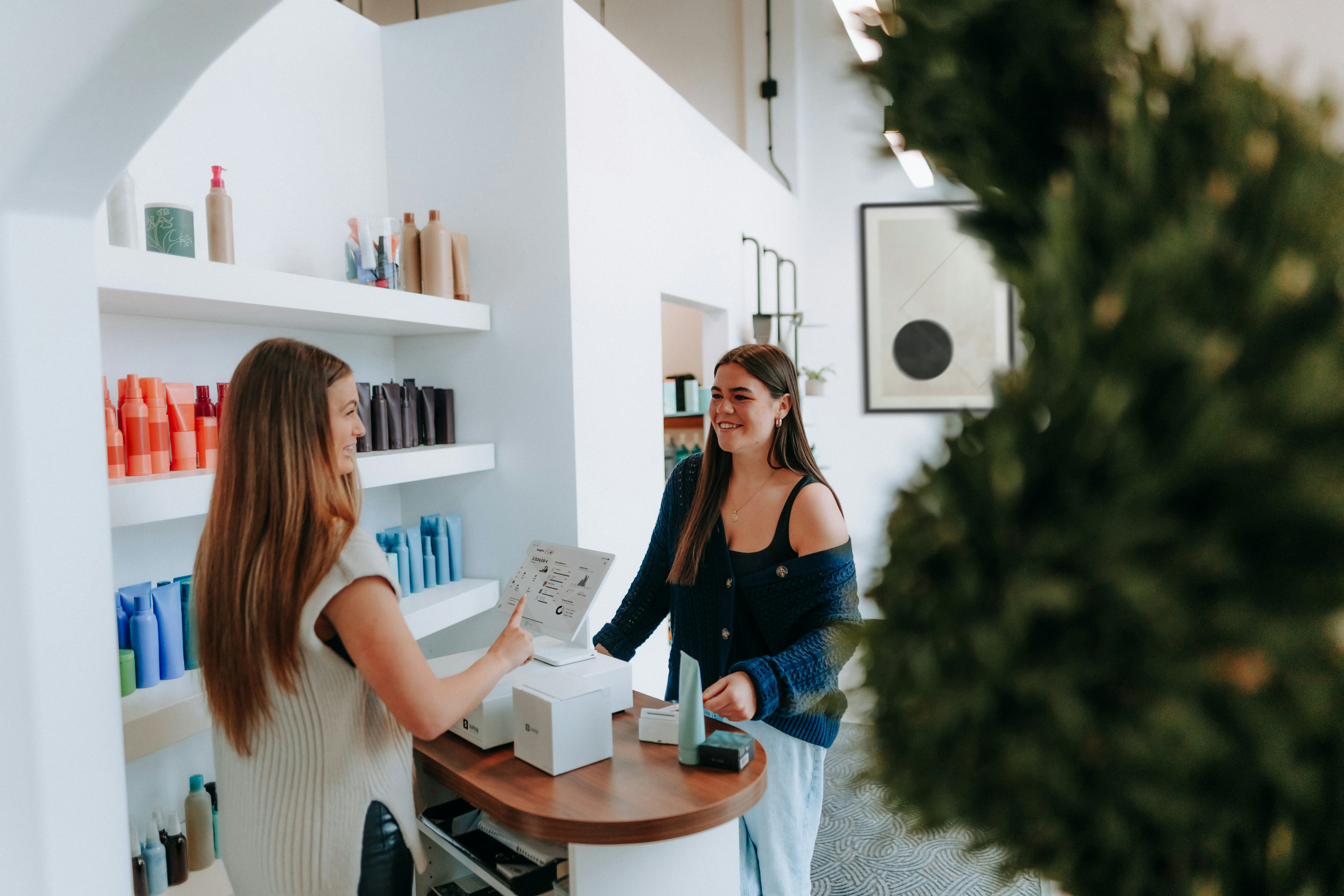 Training Staff on a New POS System (Best Practices for SMBs)