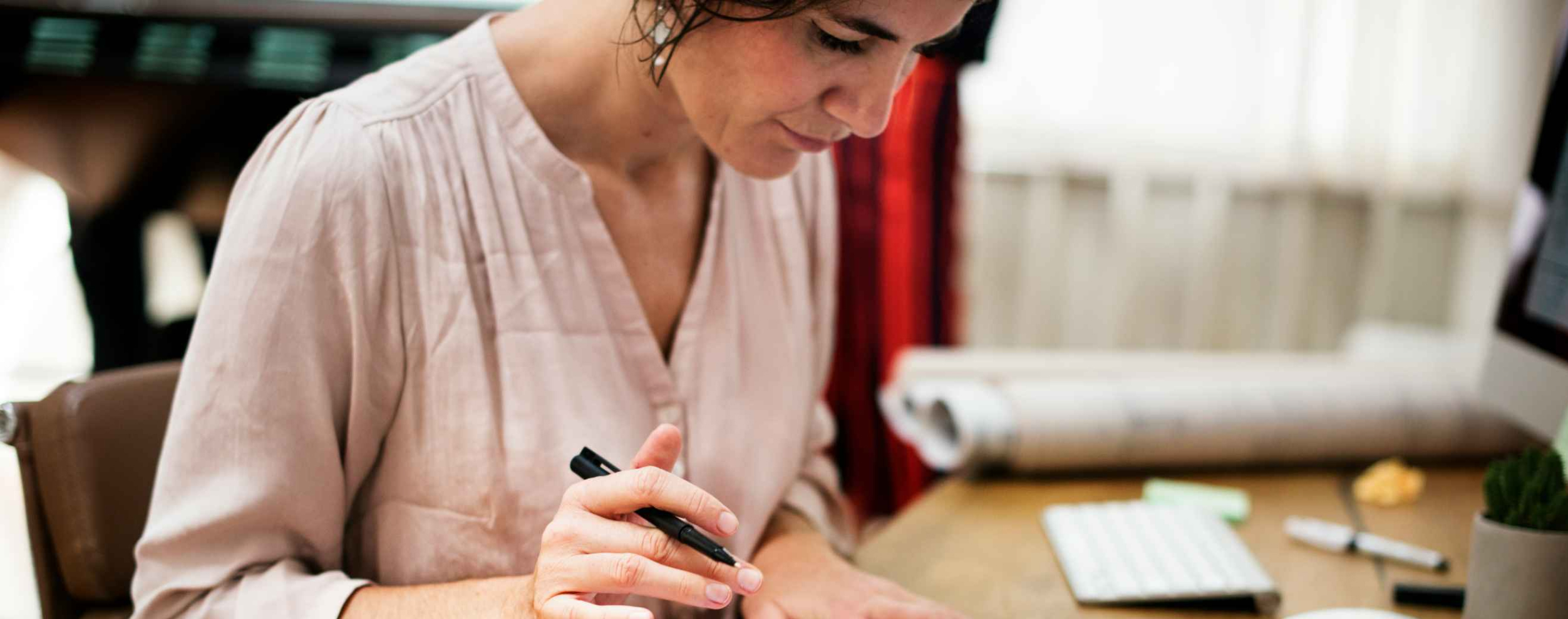 Accountant Vs Financial Advisor: What’s The Difference?