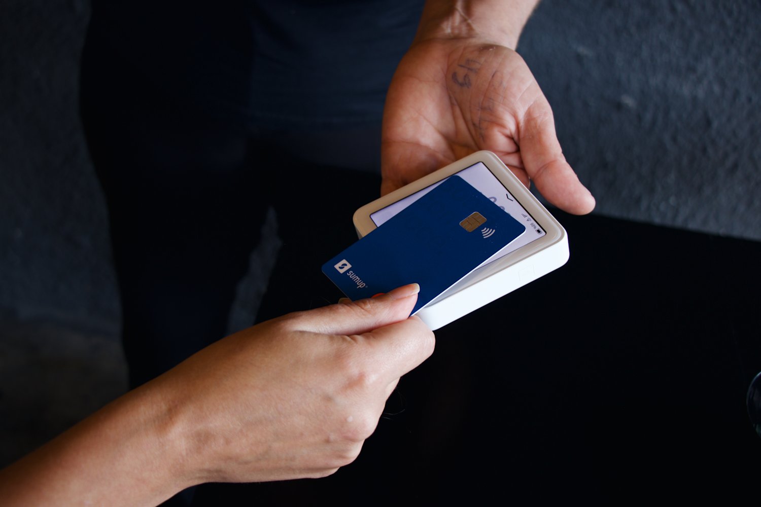 Secure payments with a mobile card reader