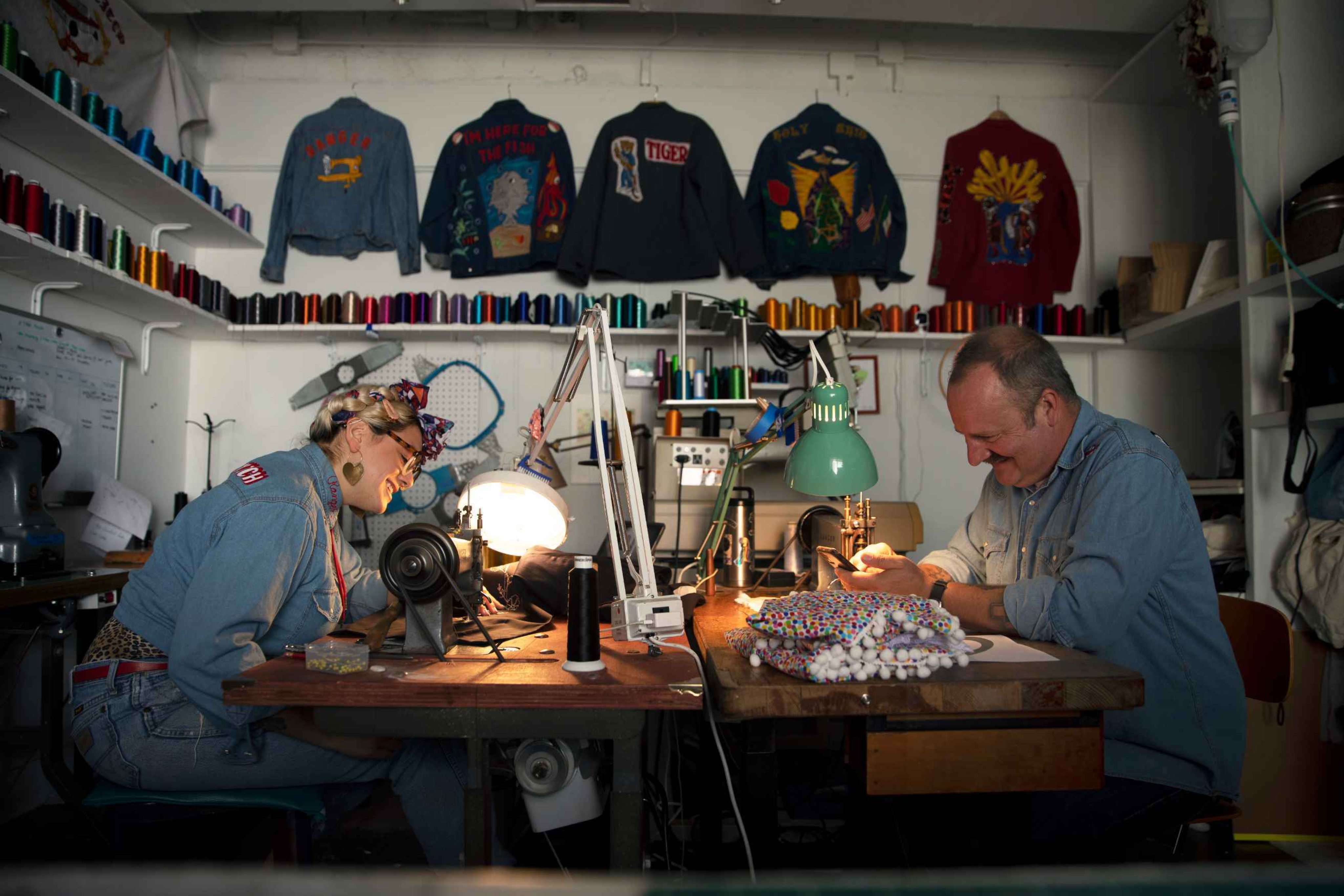 How To Create a Positive Working Environment [5 Strategies]