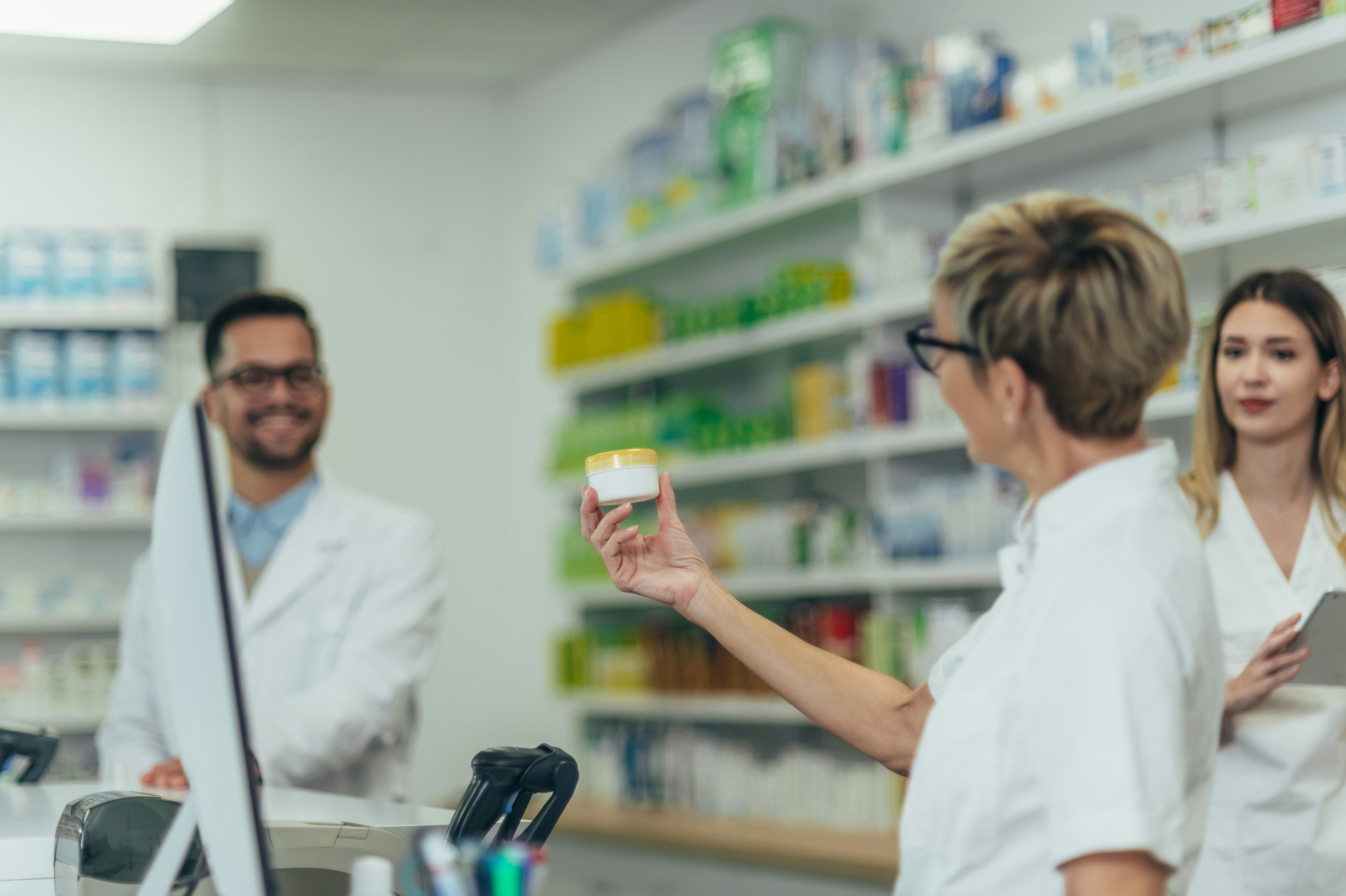 Aprire una Parafarmacia: Come Fare, Costi, Requisiti [Guida]
