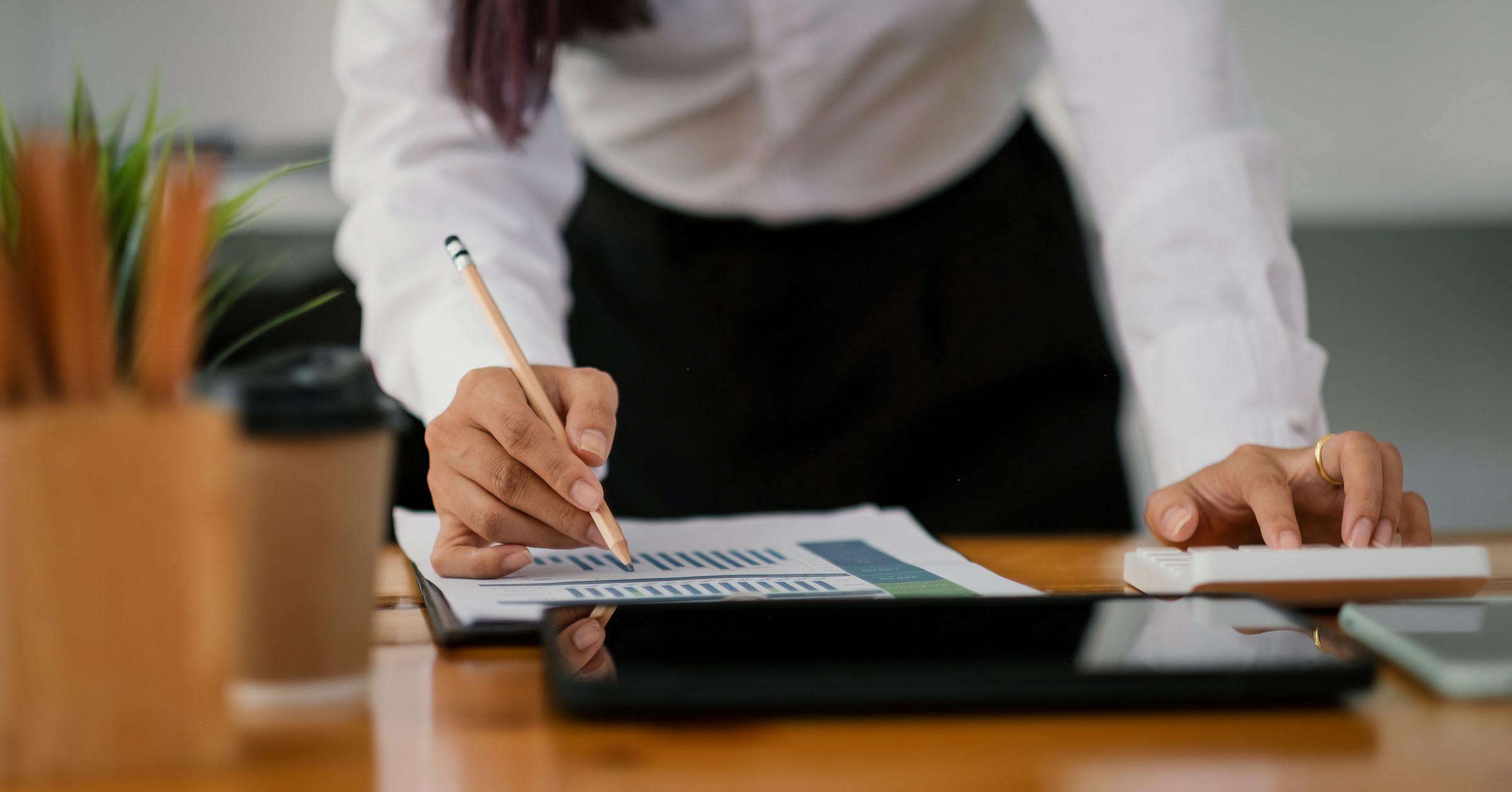 How to Advertise Your Business: 17 Key Strategies