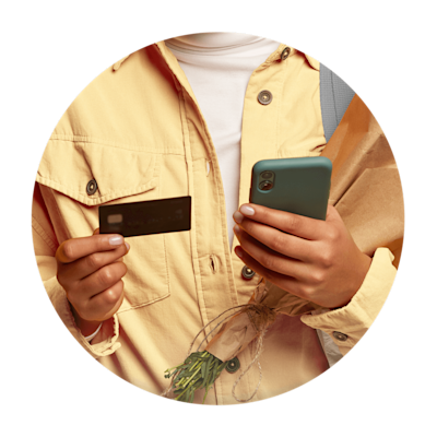 Create and send professional invoices on-the-go | SumUp Invoices