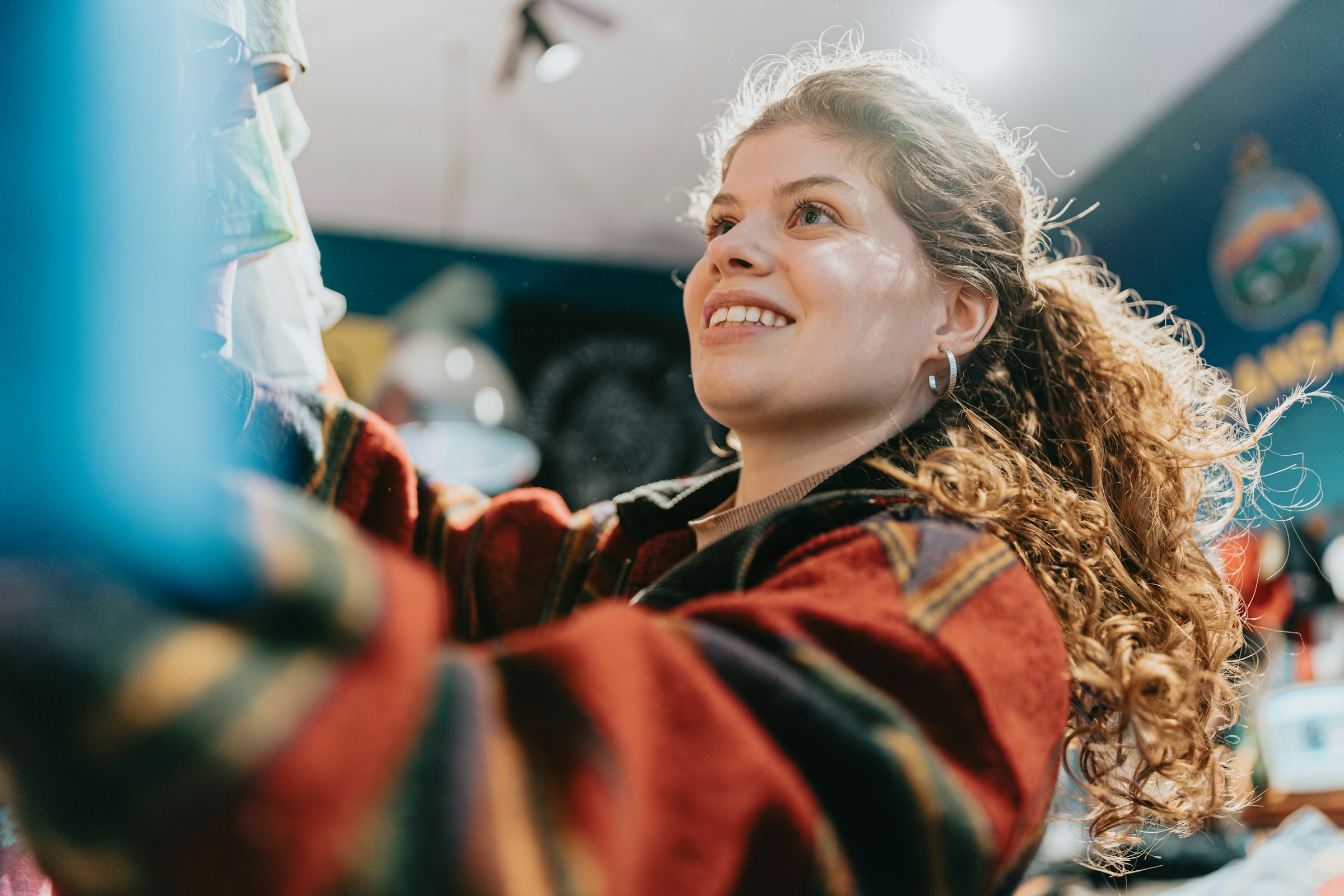 What Is Good Customer Service? [+ Tips & Examples]