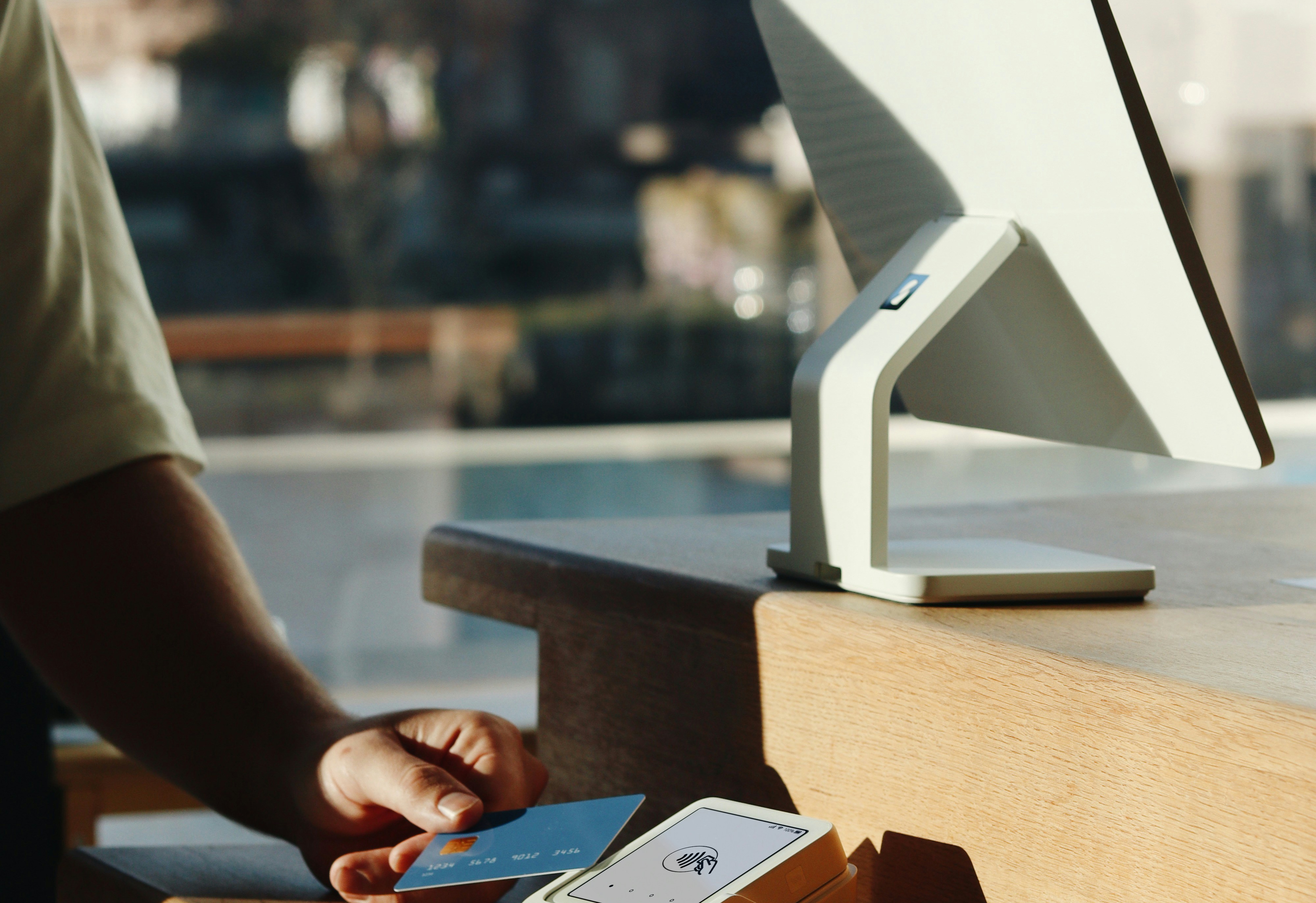 Building Business Credit: Smart Account Activity Tips | SumUp