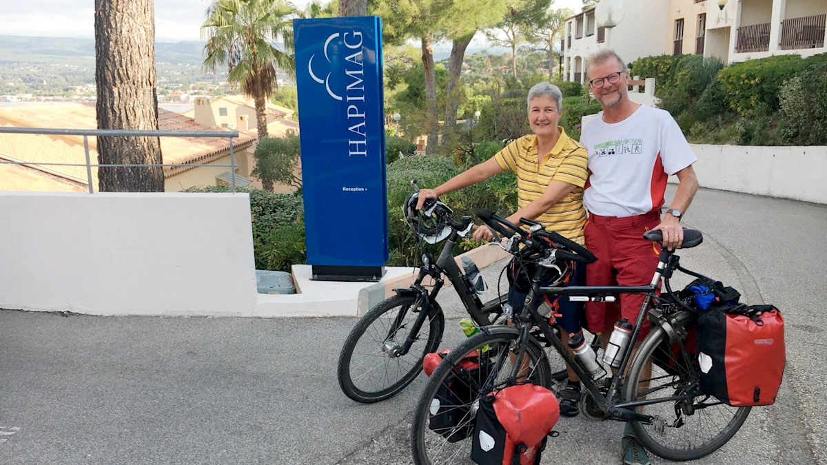 Auf dem Fahrrad ins Resort La Madrague – la Tour en France