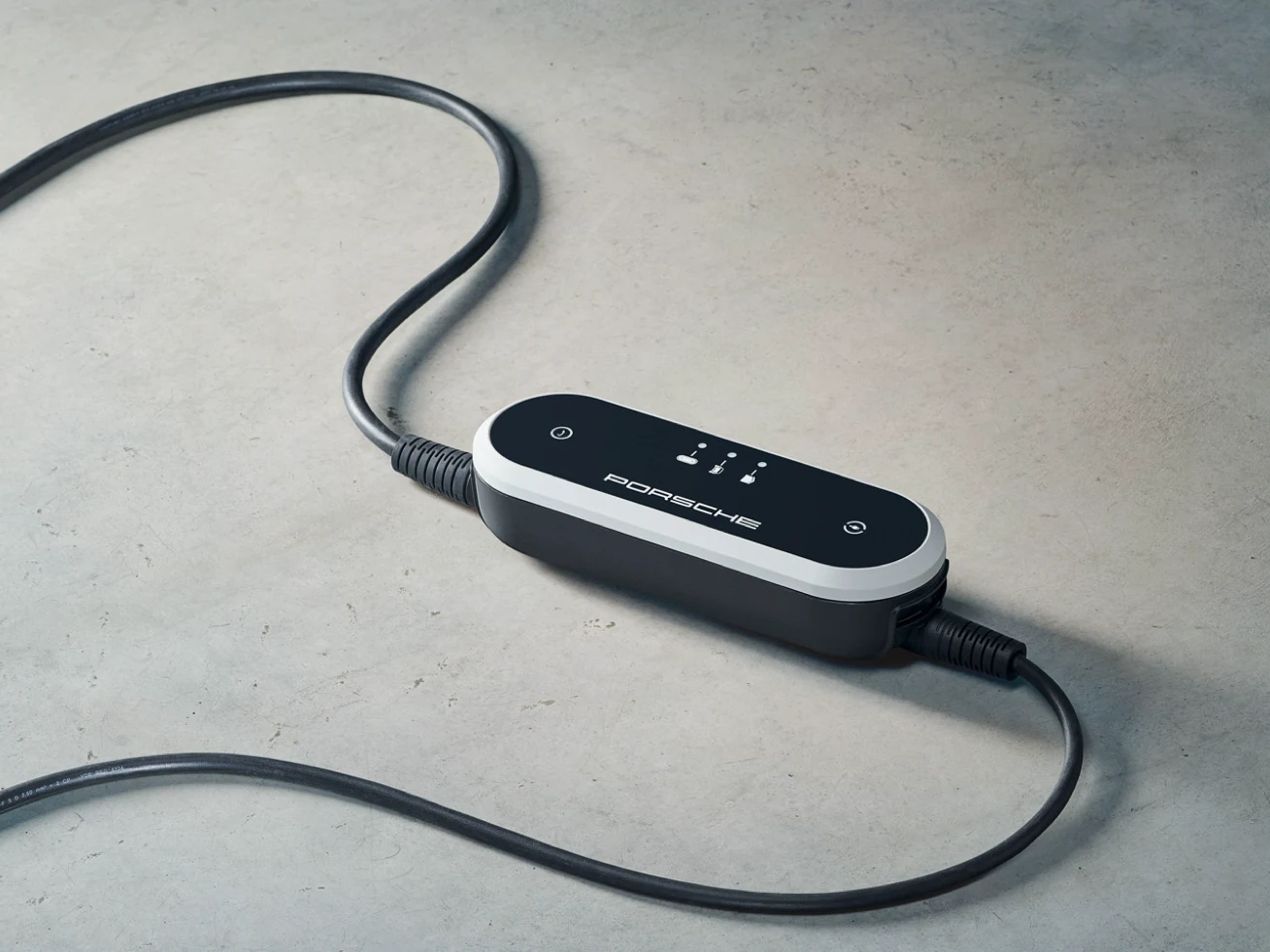 Découvrez comment utiliser le Porsche Mobile Charger | Ask Porsche