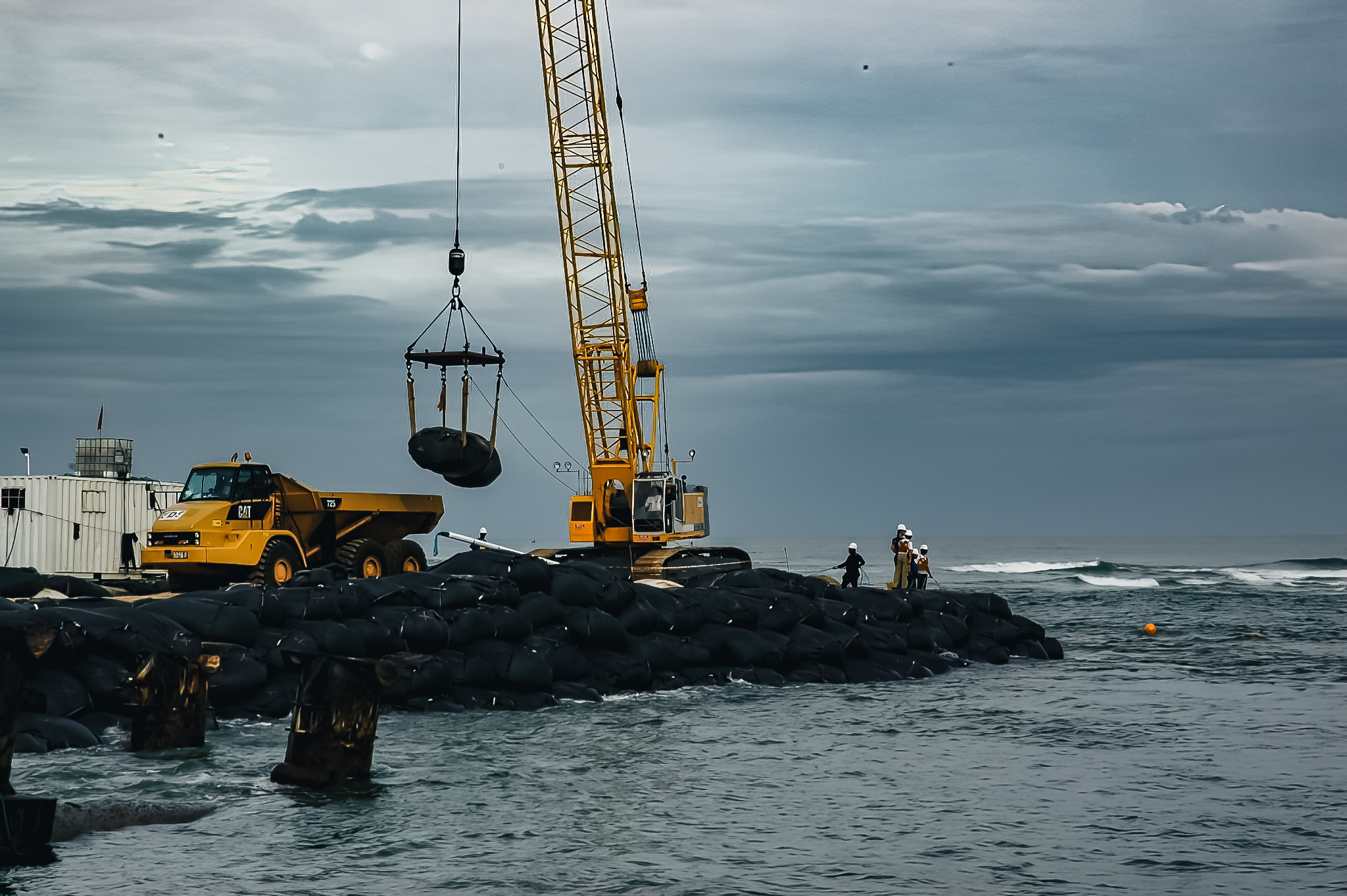 GEOTUBE Geobags | Solmax