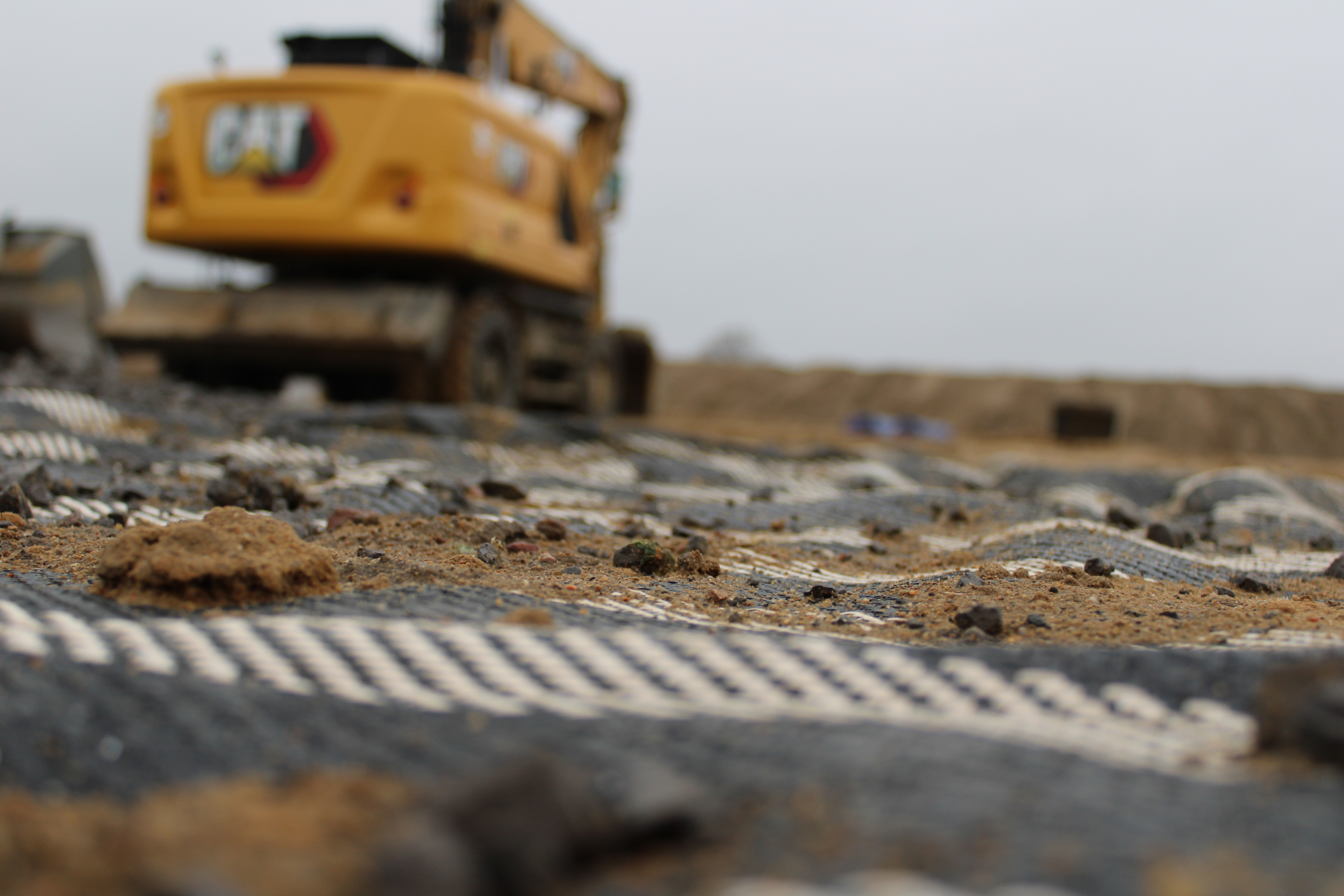 CASE STUDY | Crane pad stabilization on soft farmland | Solmax