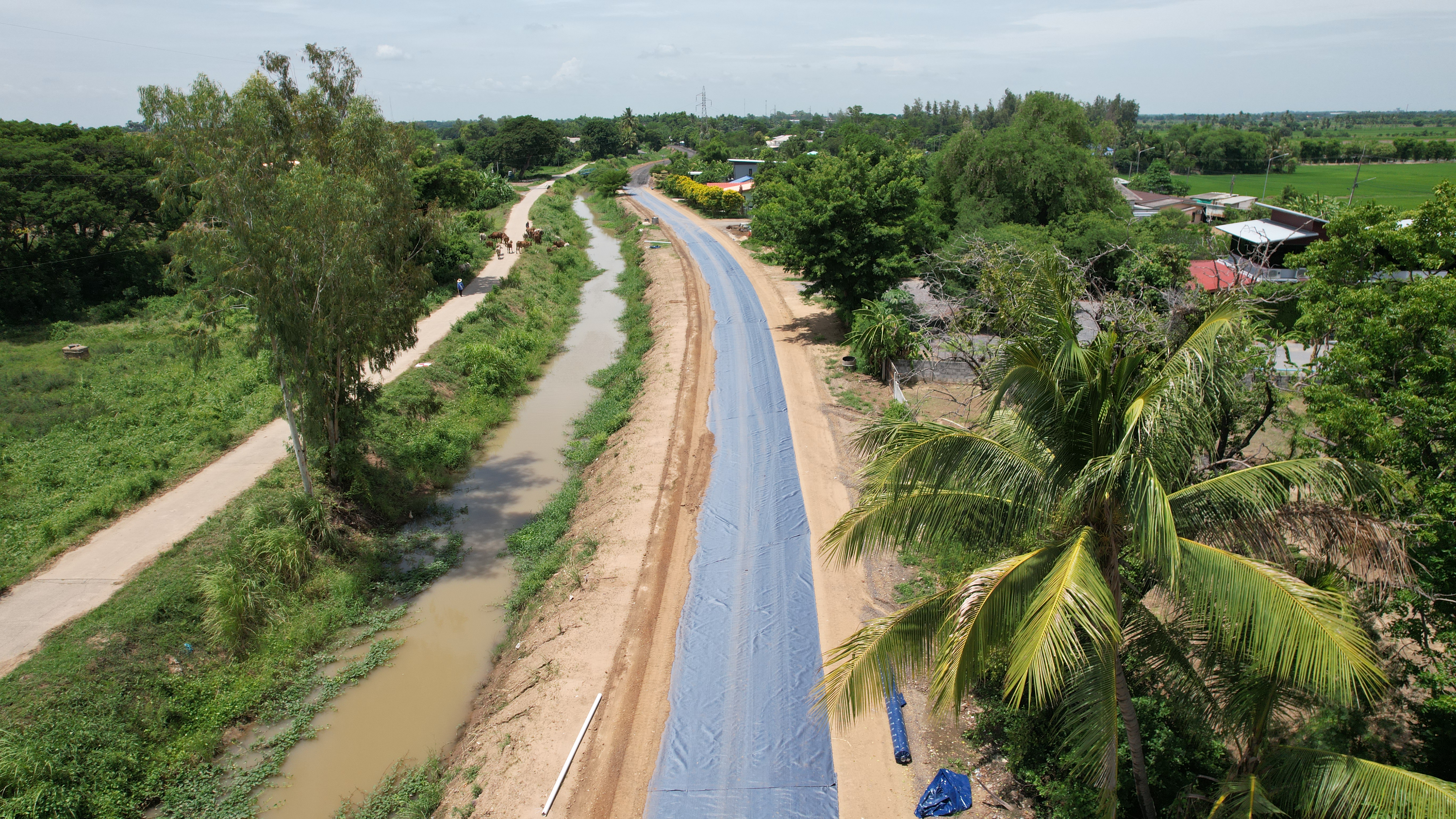 Strengthening canal-adjacent road infrastructure in Thailand with ...