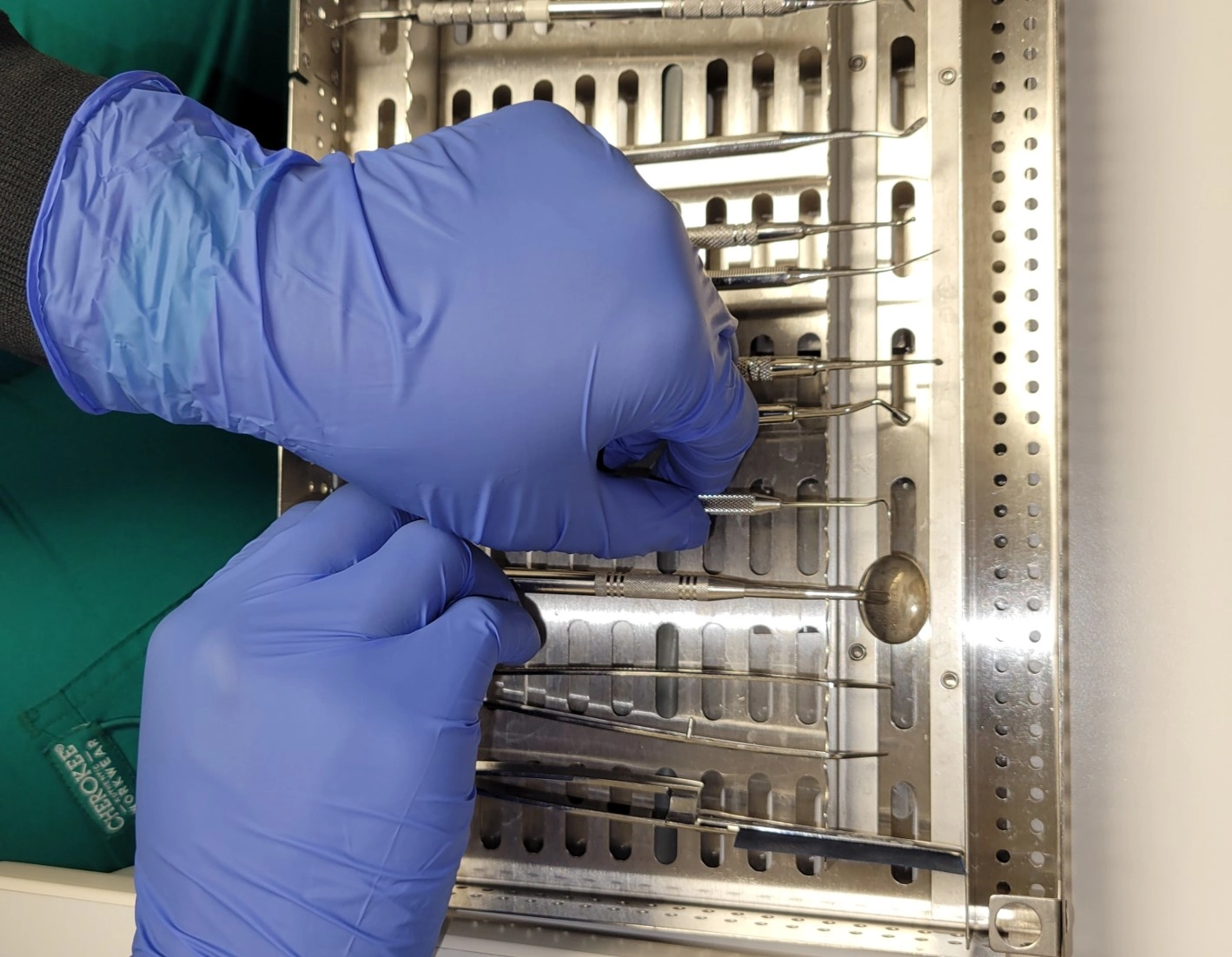 The Single-handed Transfer - The Concepts of Four-handed Dentistry ...