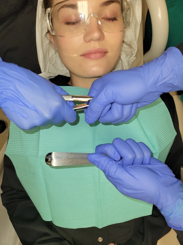 Instrument Grasps - The Concepts of Four-handed Dentistry Including ...