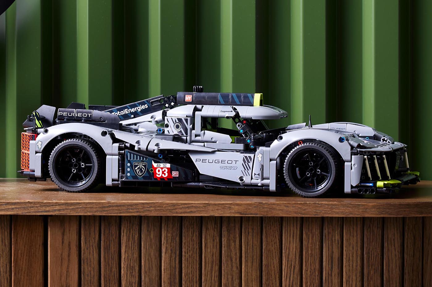 Live at Le Mans: LEGO® Technic™ and PEUGEOT Pulls off 24H Endurance ...