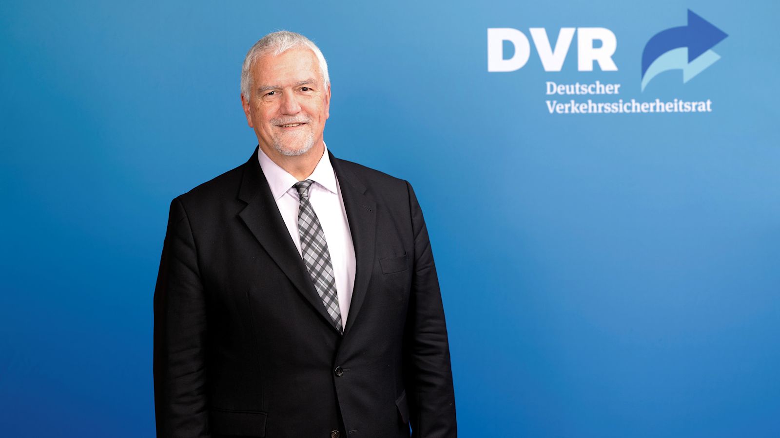 Unfälle durch Alkohol, Ablenkung & Cannabis am Steuer | Runter vom Gas