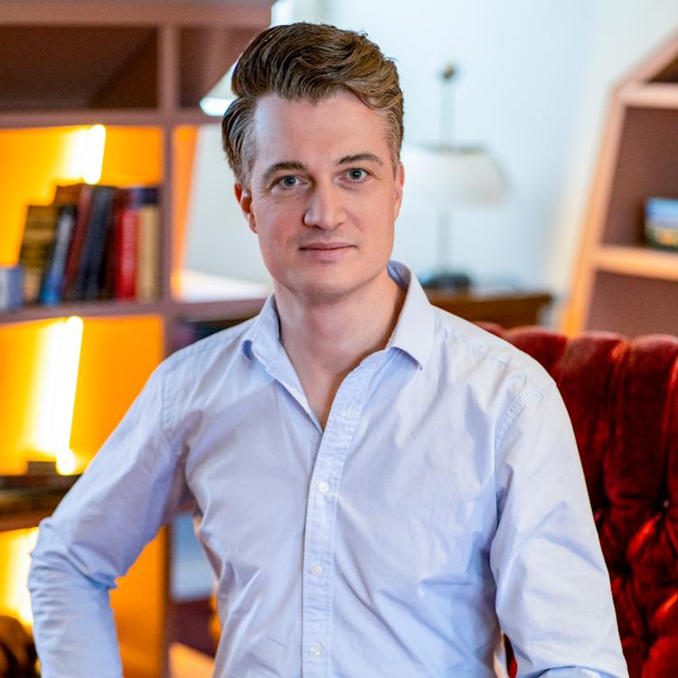 Senior Management - Paradox Interactive