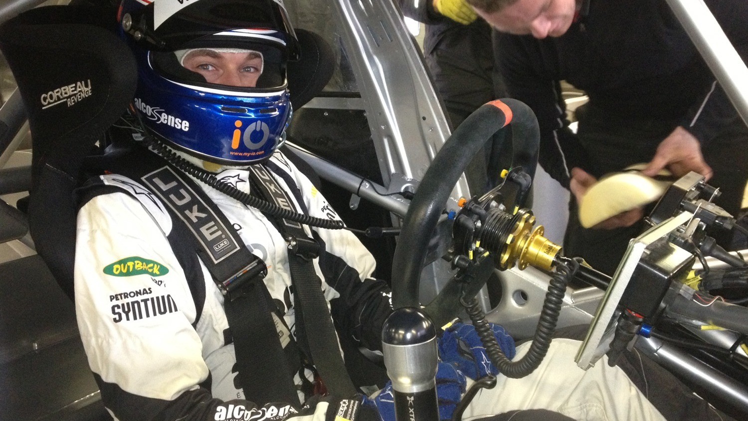 Abbott to continue at RAR | British Touring Car Championship