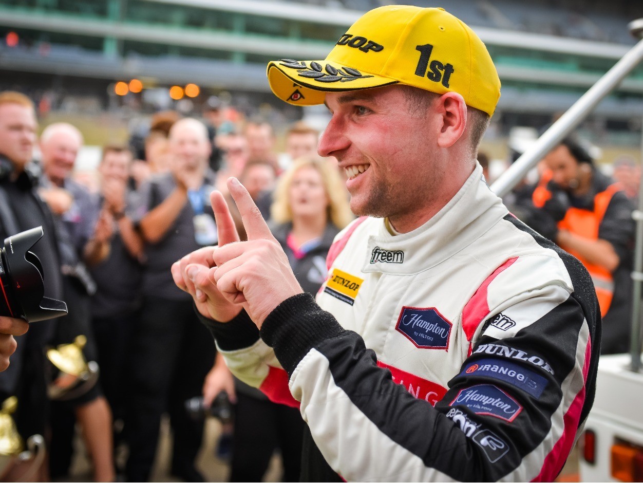 Smiley Retained by ExcelR8 TPC | British Touring Car Championship
