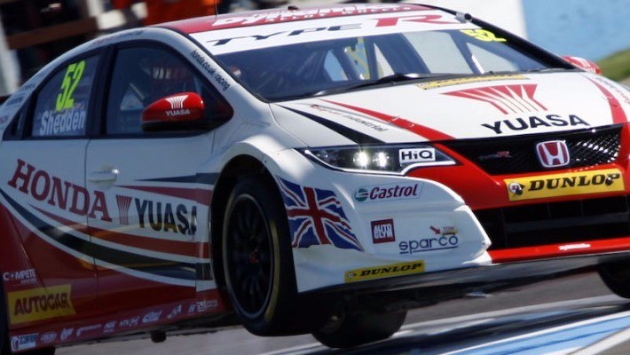 Gordon Shedden wins race one at Thruxton | British Touring Car Championship
