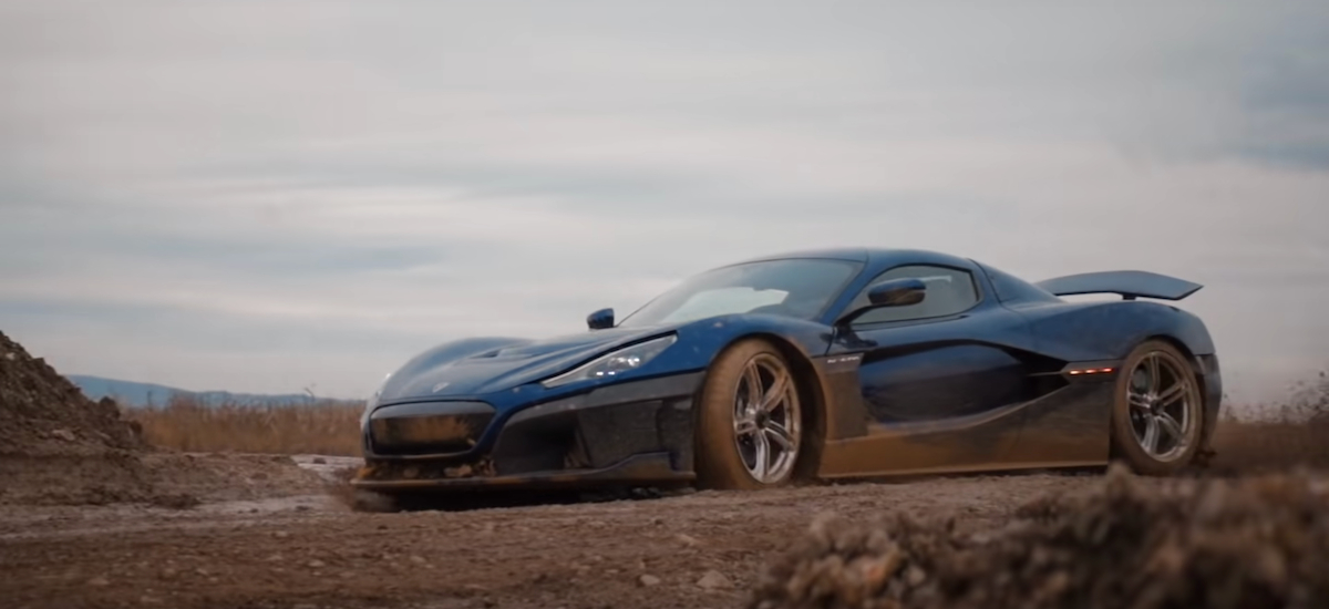 Vidéo : une hypercar de 2 millions…joue dans la boue ! - AutoScout24