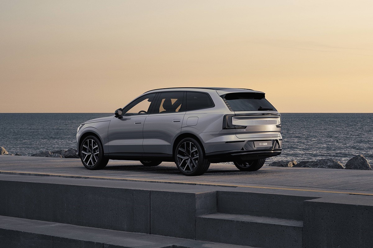 Le Volvo EX90 s’offre déjà une mise à jour technique (2025) - AutoScout24