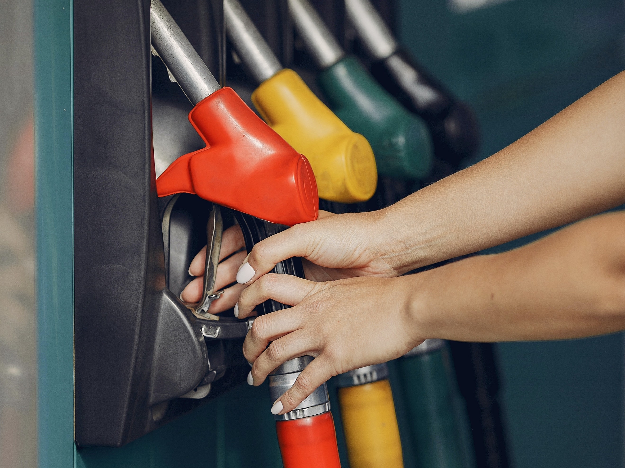 Welke soorten benzine zijn er? Een overzicht - AutoScout24
