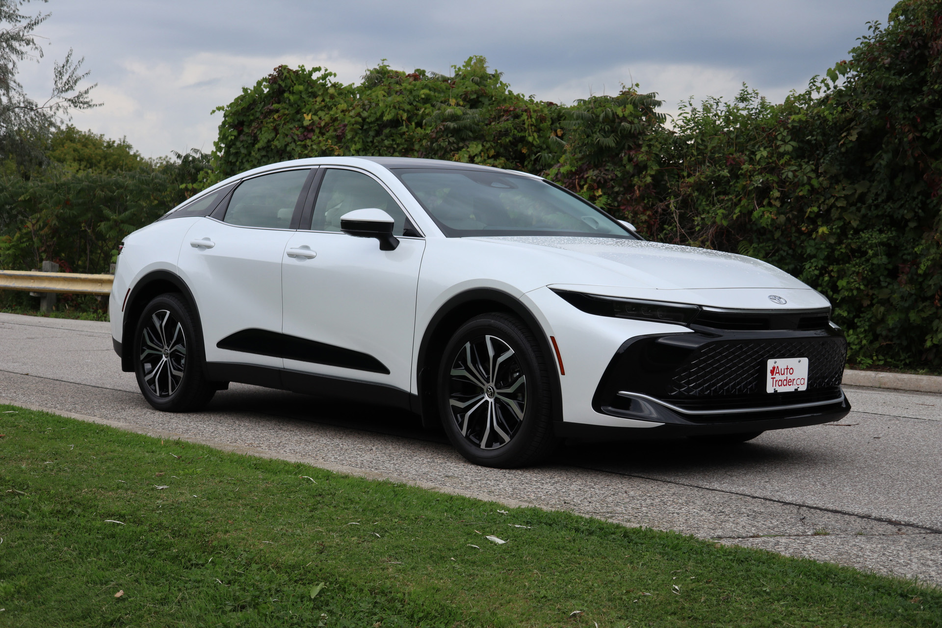 2025 Toyota Crown Review - AutoTrader.ca