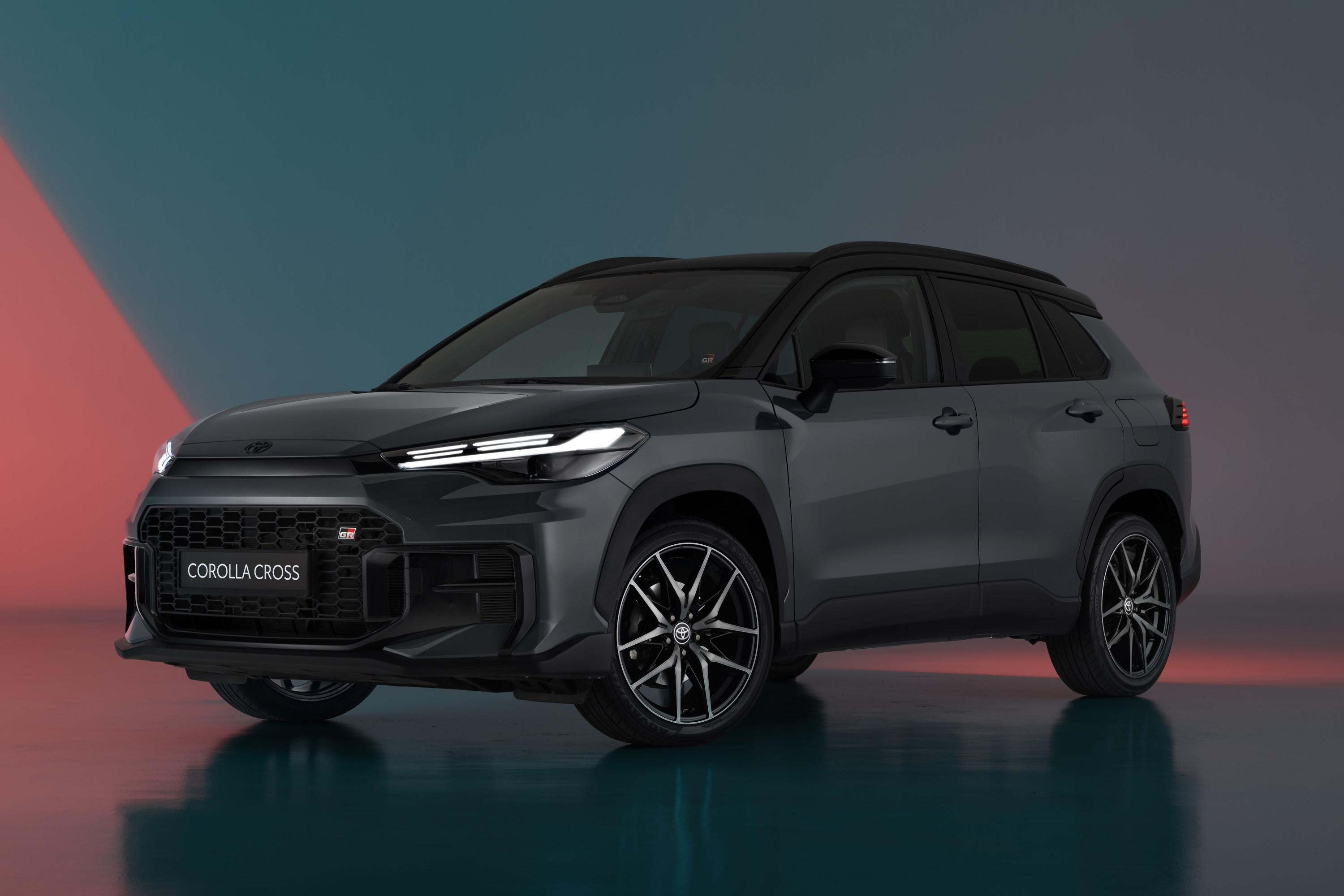 Toyota Corolla Cross (2026): Facelift bringt auch GT-Sport-Version ...