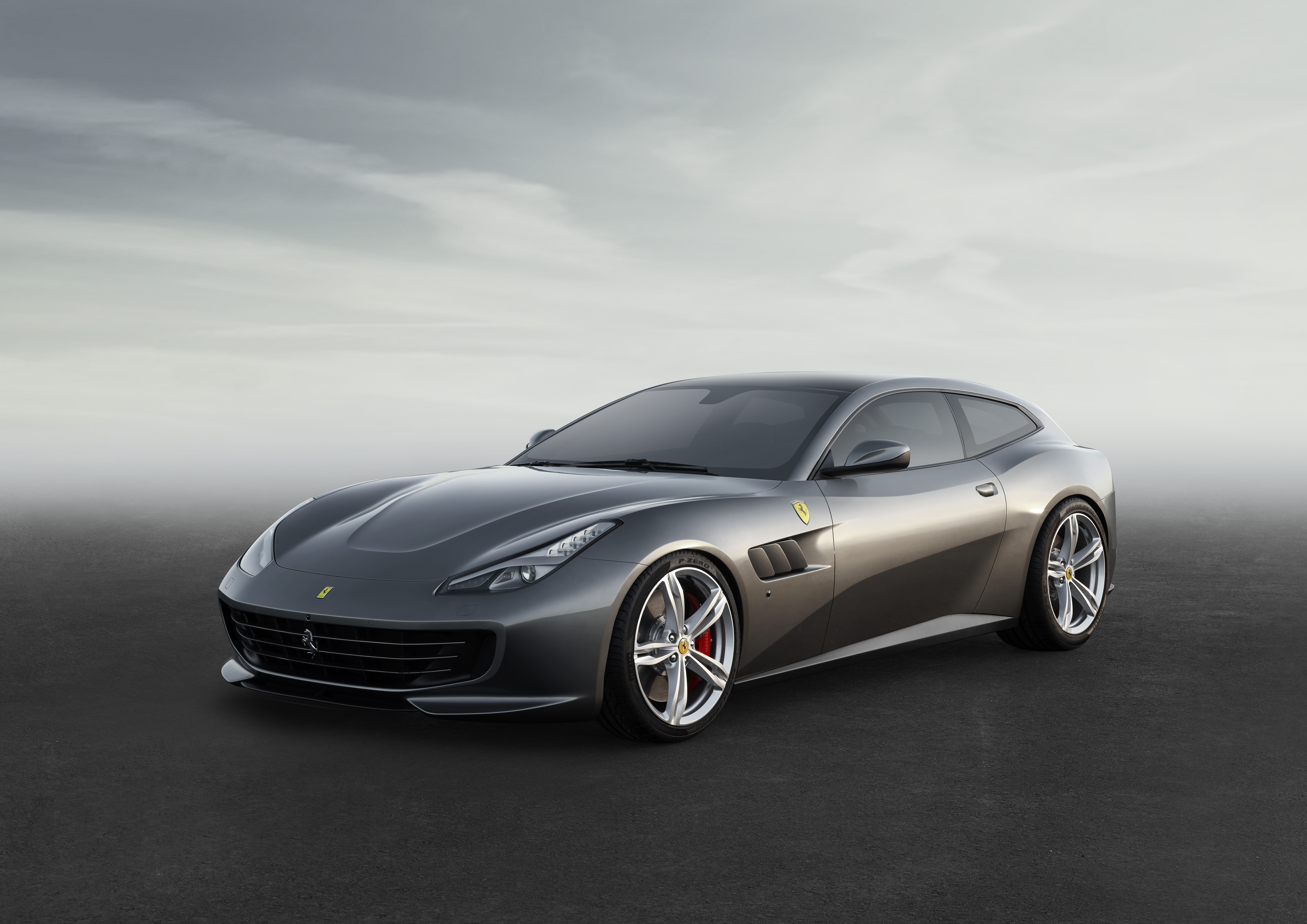 Ferrari 4 Porte Hatchback Ferrari Purosangue 2024: Prezzo, Foto,