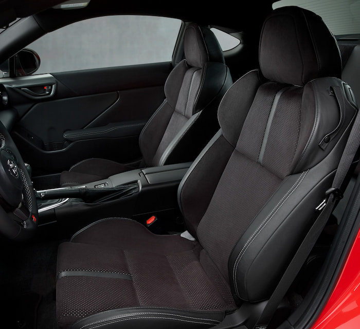 Toyota GR86: dimensioni, interni, motori, prezzi e concorrenti ...