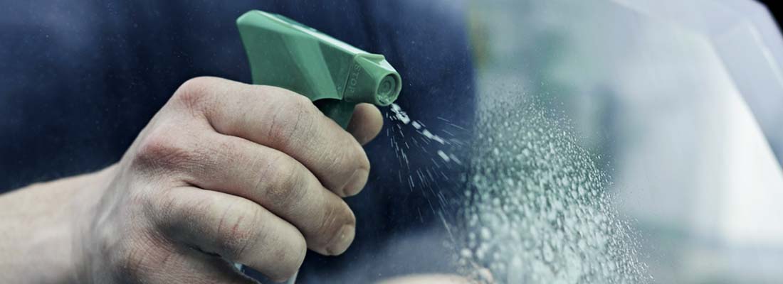 Autoscheiben Reinigen Von Innen
